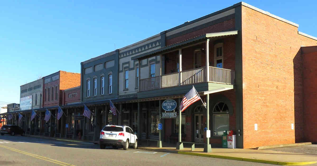 8 Adorably Sleepy Towns In Georgia Where The World Slows Down