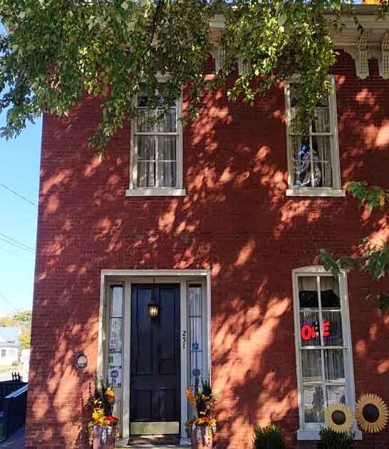 small town restaurant kentucky ftr