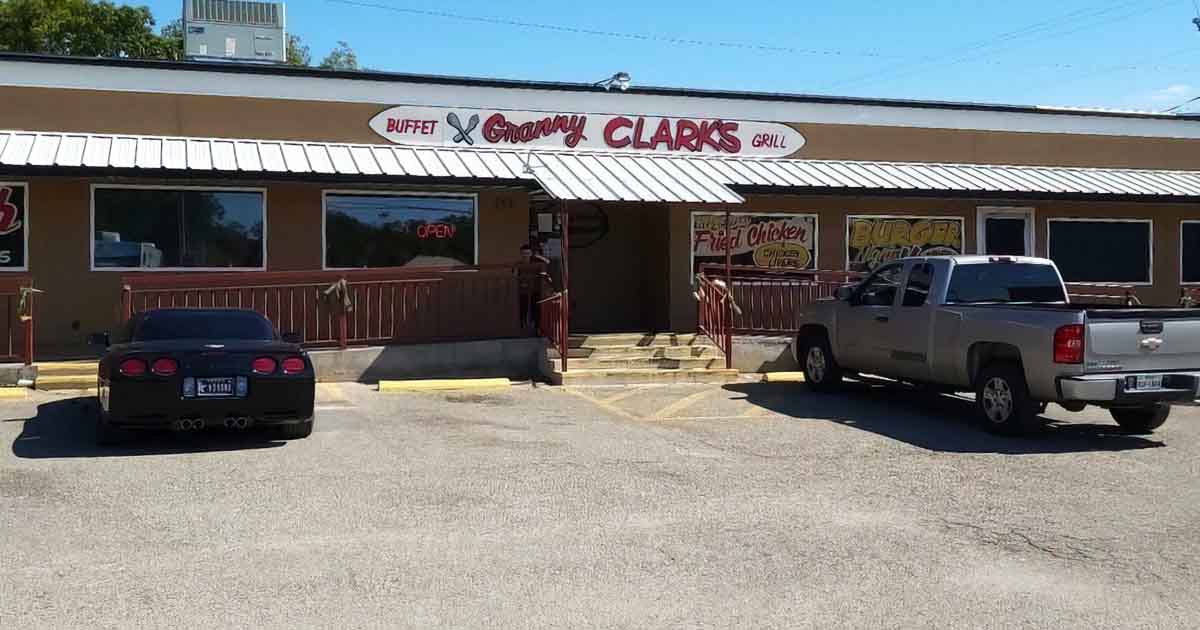 Everything About This All-You-Can-Eat Southern Buffet In Texas Is ...