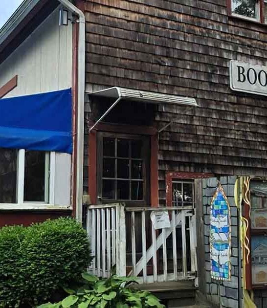 sprawling connecticut book village ftr