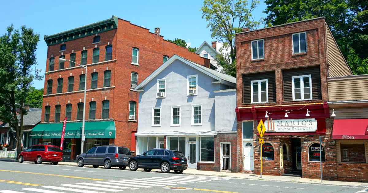 The Stunning Little Town In Connecticut That's Perfect For Couples ...