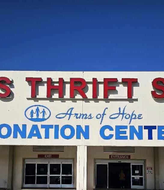texas sprawling thrift store ftr