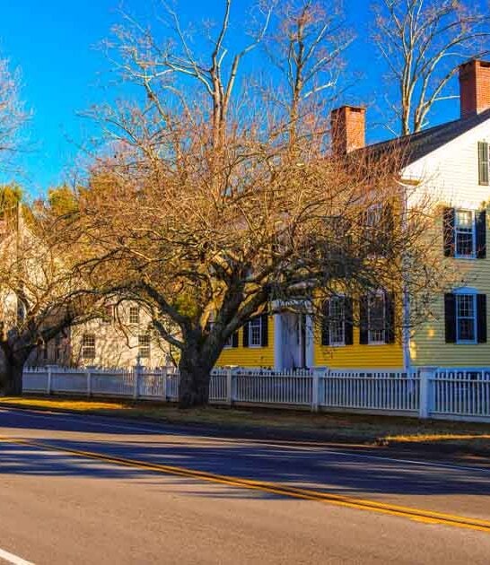 tiny connecticut town antique ftr