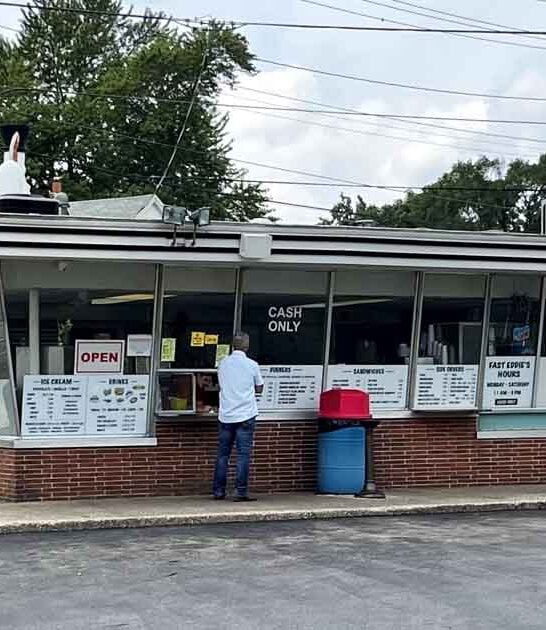 tiny illinois restaurant chicken ftr