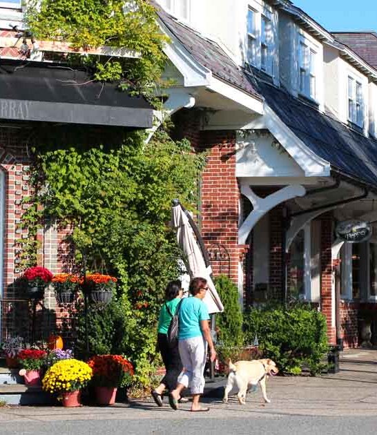 tiny massachusetts town hallmark ftr