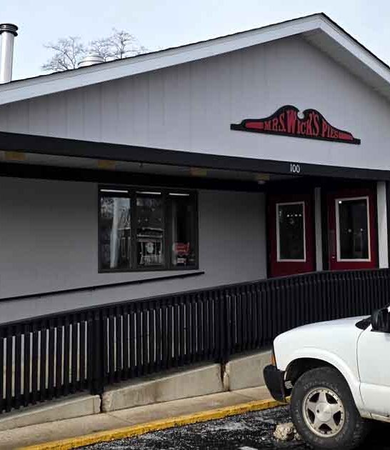 town indiana serves pie ftr