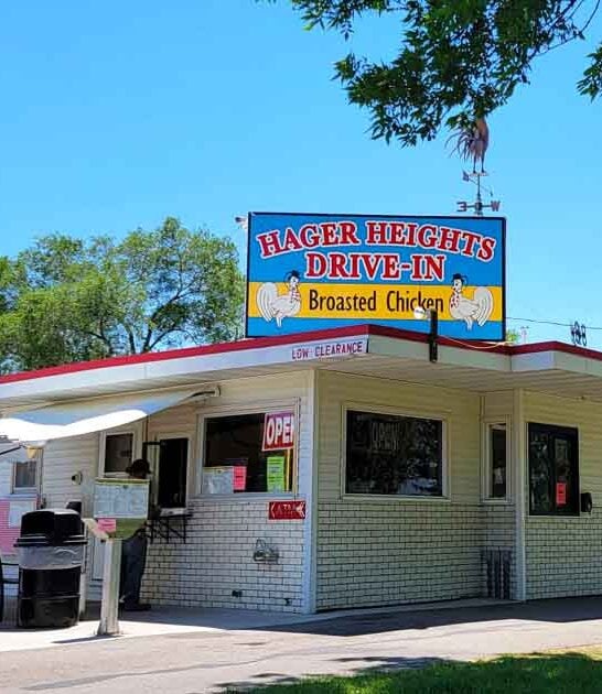 This Unassuming Drive-In In Wisconsin Serves The Best Chicken You’ll Ever Taste