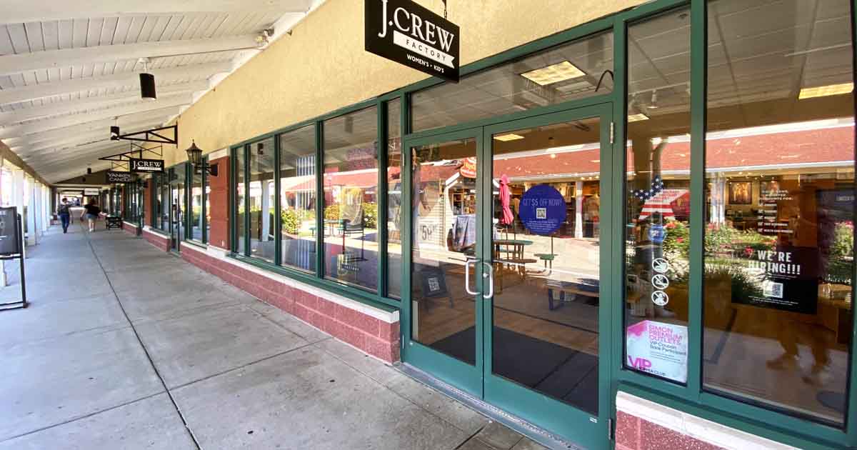 The Unbelievable Connecticut Outlet Mall You Need To Visit At Least Once