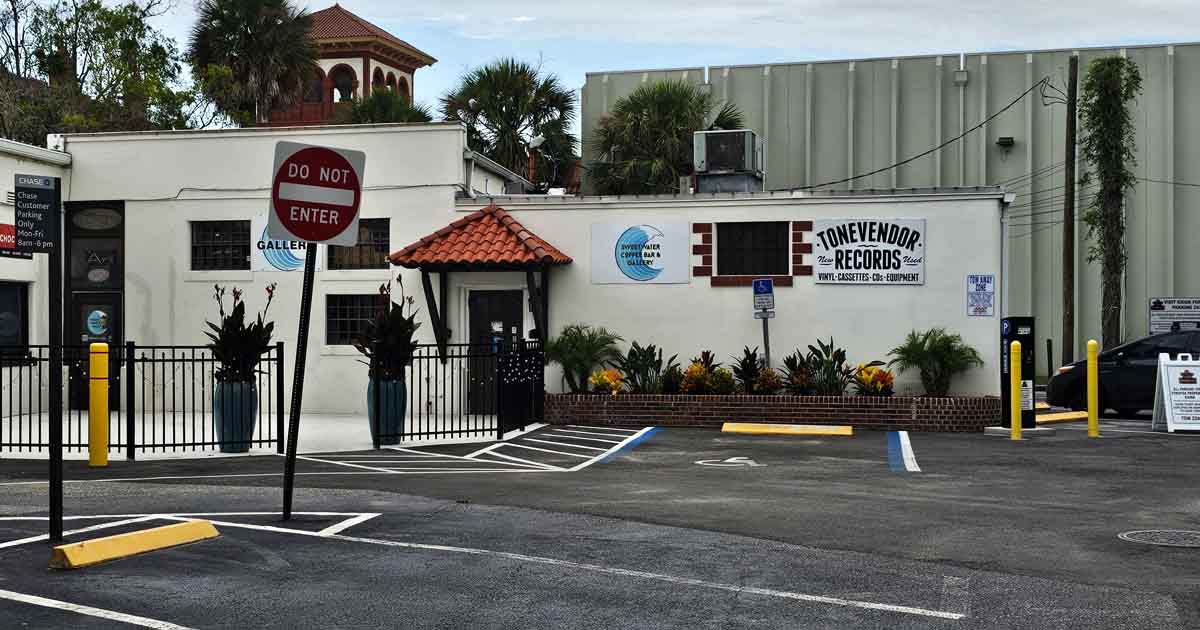These 7 Vinyl Record Stores In Florida Are Absolute Treasure Troves Of ...