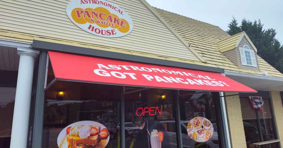 Sink Your Teeth Into The Most Decadent Stuffed French Toast In All Of ...