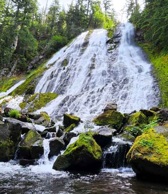 visit hidden oregon waterfalls ftr
