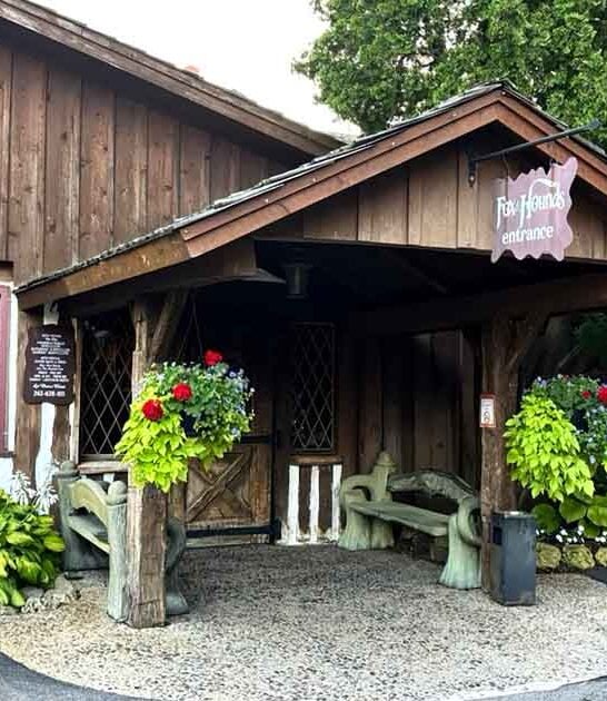 wisconsin foodies rustic restaurant ftr