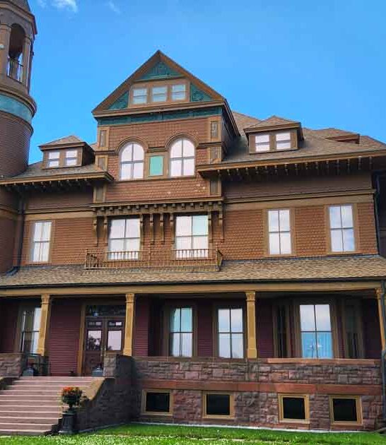 wisconsin gorgeous victorian mansion ftr