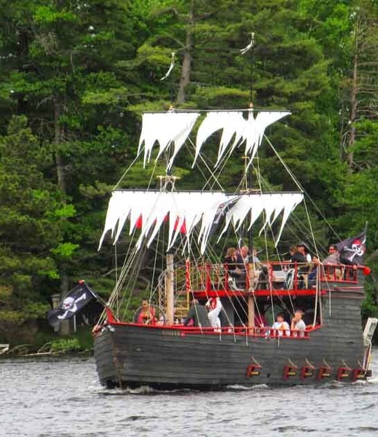 You&rsquo;d Never Guess This Wisconsin Restaurant Lets You Rent An Actual Pirate Ship