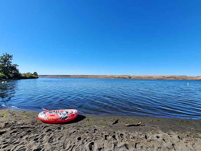 Eastern Oregon's best-kept secret: a genuine sandy beach where you least expect to find one.