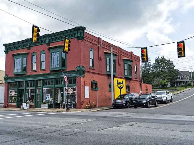 Downtown Fort Payne's tree-lined streets prove small-town charm doesn't require a Hollywood set designer's budget.