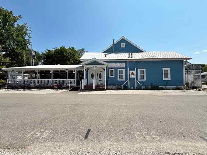 That cheerful blue exterior isn't just paint, it's a beacon calling pie lovers from miles around.