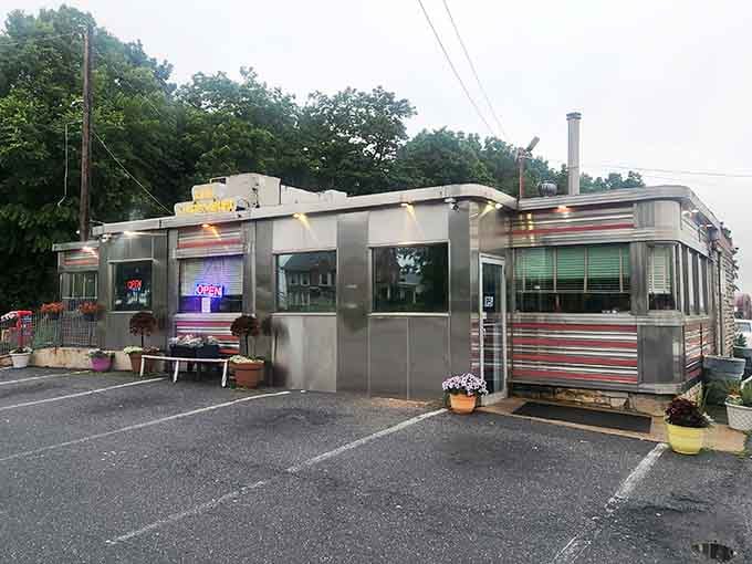 That gleaming chrome exterior isn't just for show—it's a beacon calling hungry travelers to breakfast paradise.