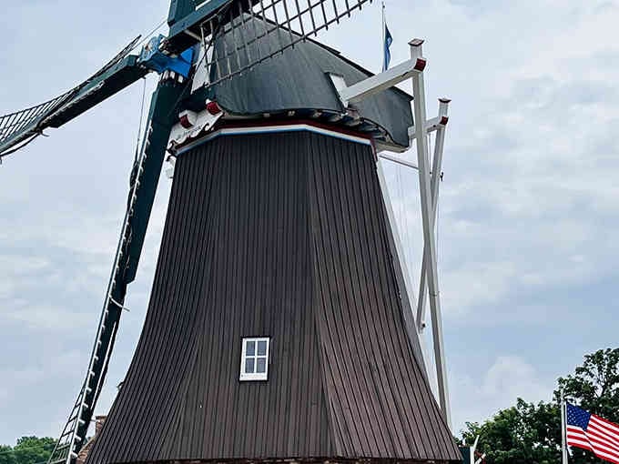 That's not a typo in your GPS &ndash; there's really a 100-foot Dutch windmill in Illinois.