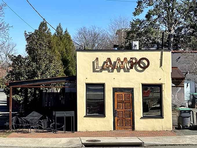 That pale yellow facade hides some of Virginia's finest pizza, proving great things come in tiny packages.