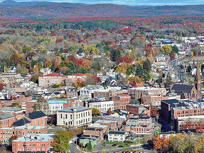 Downtown Northampton spreads across the Pioneer Valley like a patchwork quilt of brick buildings, tree-lined streets, and autumn colors that'll make your heart skip.
