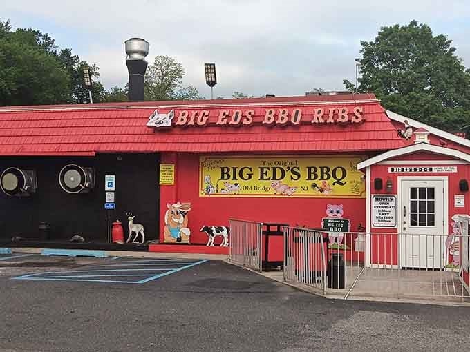 That bright red barn exterior isn't subtle, and neither are the portion sizes waiting inside for you.