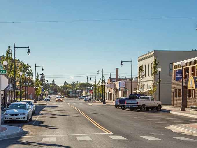 Wide streets, actual parking spots, and buildings that aren't trying to scrape the sky—small-town perfection.