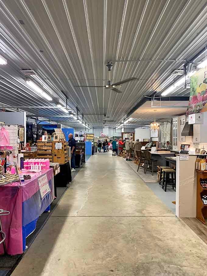 Wide aisles and endless vendors mean you can browse without playing bumper cars with other shoppers' overflowing carts.