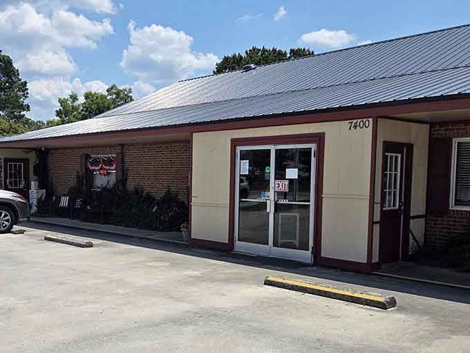 The unassuming exterior hides a buffet paradise that'll make your taste buds sing with joy.