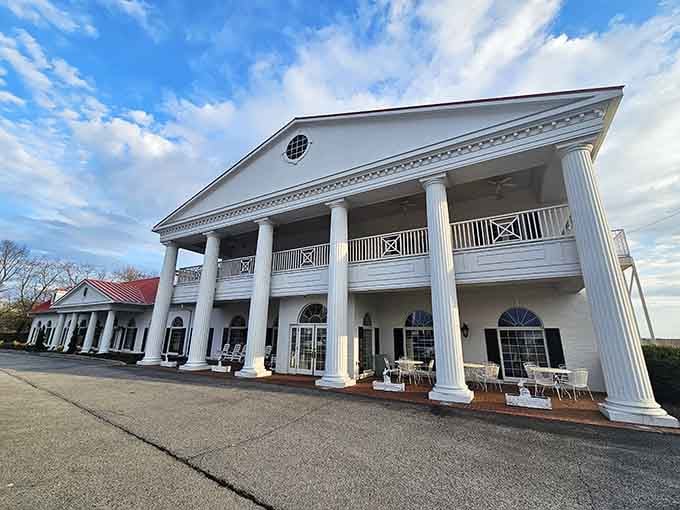 Those columns aren't just architectural flourishes; they're a promise of the prime rib paradise waiting inside.