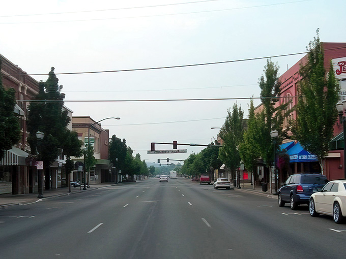 Downtown Grants Pass proves that wide, tree-lined streets and a relaxed pace still exist somewhere in America.