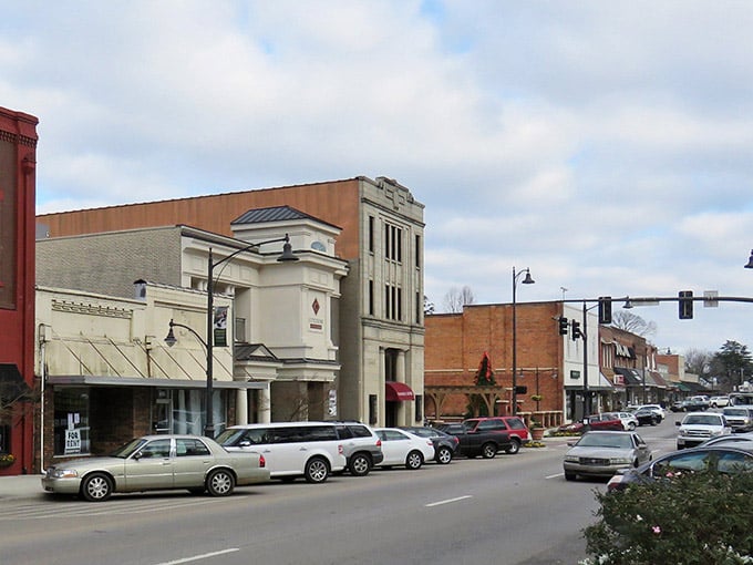 Downtown Guntersville looks like the kind of place where everybody knows your name, minus the bar tab.