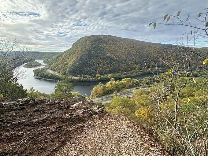 1. the stunning gorge trail that proves new jersey is seriously underrated