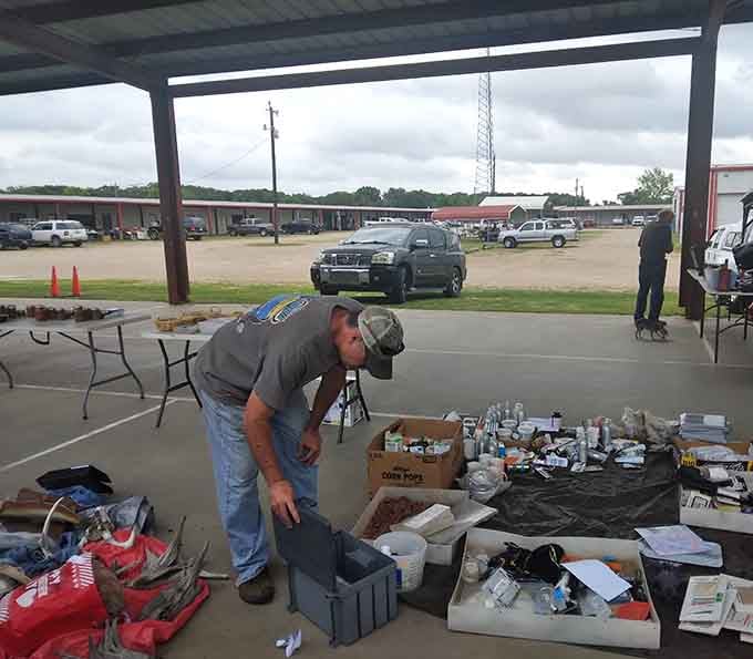 Your treasure hunting headquarters awaits, where every Saturday and Sunday brings fresh possibilities under that welcoming Texas sky.