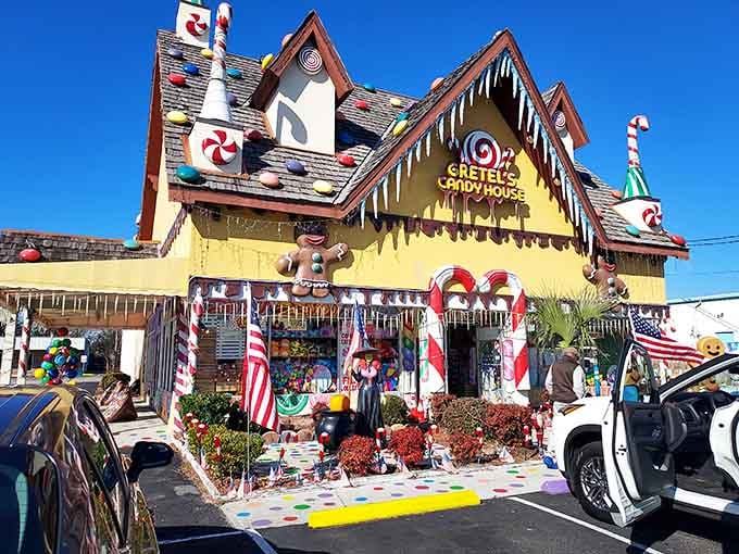 Complete with gingerbread men on the roof, because when you commit to a theme, you really commit wholeheartedly.