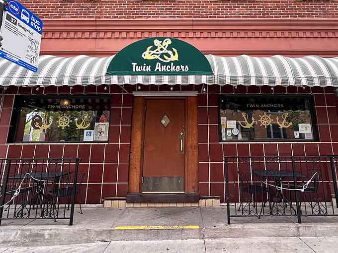 That striped awning has been beckoning hungry souls to rib paradise since before your favorite streaming service existed.