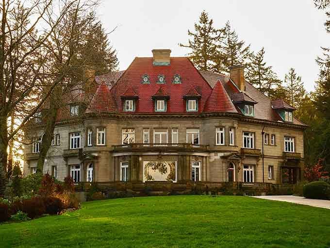 Golden hour at the mansion proves that even potentially haunted houses know how to work their best angles for the camera.