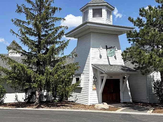That charming cupola and weathered shingles whisper "lakeside escape" louder than any billboard ever could.