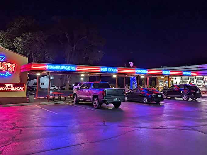 When the neon lights up at night, Gus's transforms into a glowing beacon of hope for anyone craving classic American comfort food.
