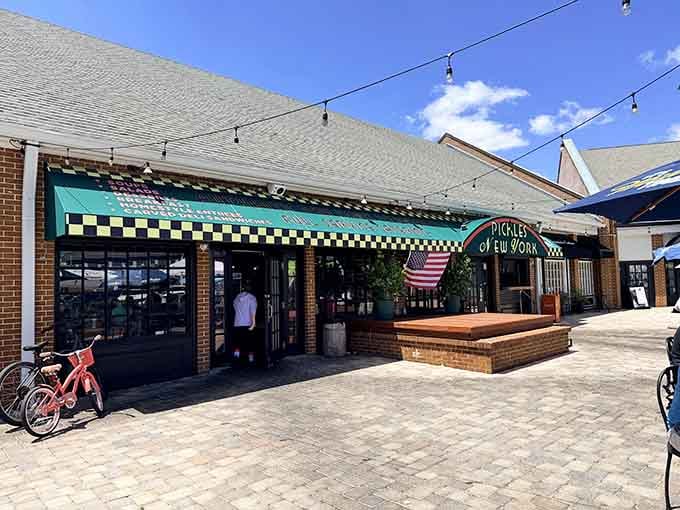 That green awning and checkered trim announce you've arrived at sandwich central, Florida edition.