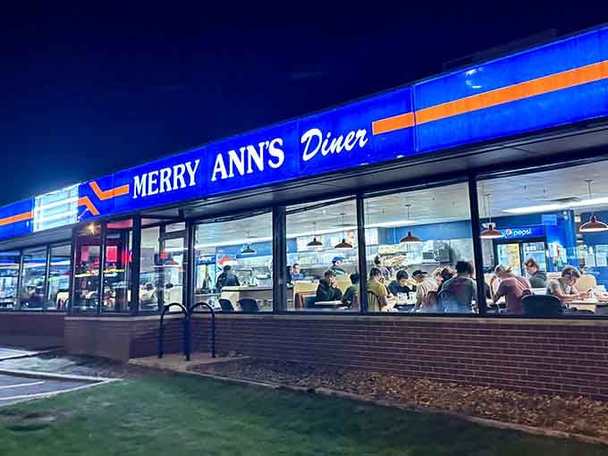 When a diner lights up the night like this, you know someone inside is having the best pancakes of their life right now.