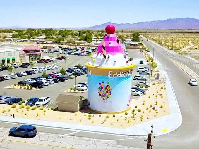 That's not a mirage in the desert heat&mdash;it's a 60-foot ice cream cone demanding your attention and camera.