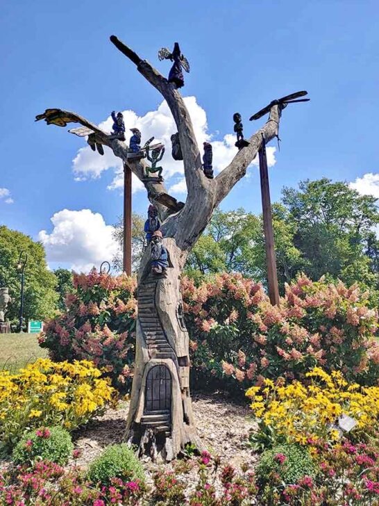 This Stunning Michigan Garden Looks Like Something Out Of A Dream