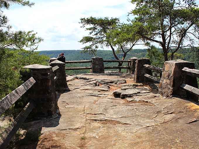 This overlook platform proves the best seats in Alabama don't require tickets or reservations.