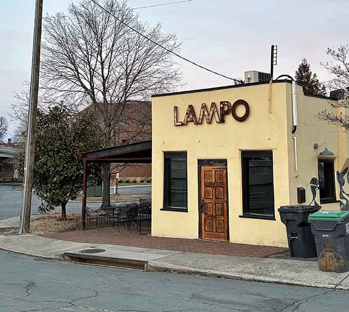 Small storefront, massive flavor. This unassuming spot delivers Neapolitan perfection worth every second of waiting.