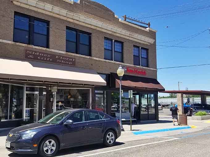 Wide open streets where you can actually find parking – imagine that luxury in modern Colorado living.