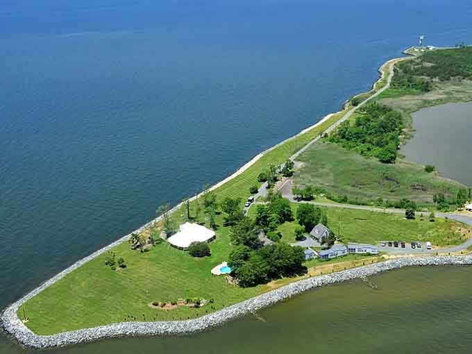 Water on three sides means you're never more than a stone's skip from the Chesapeake's embrace.