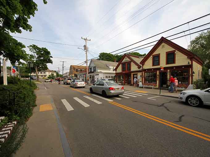 Main Street looks exactly like a coastal New England town should, minus the tourist trap tackiness.