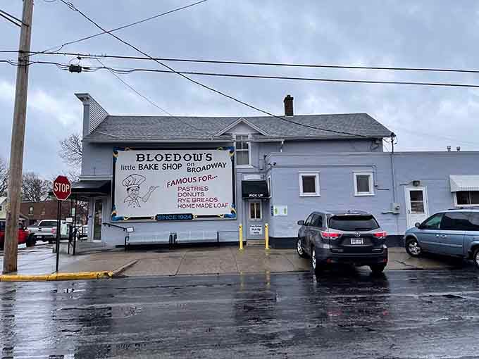 Gray skies can't dampen the spirits of people who know what's waiting inside this legendary Broadway bakery.