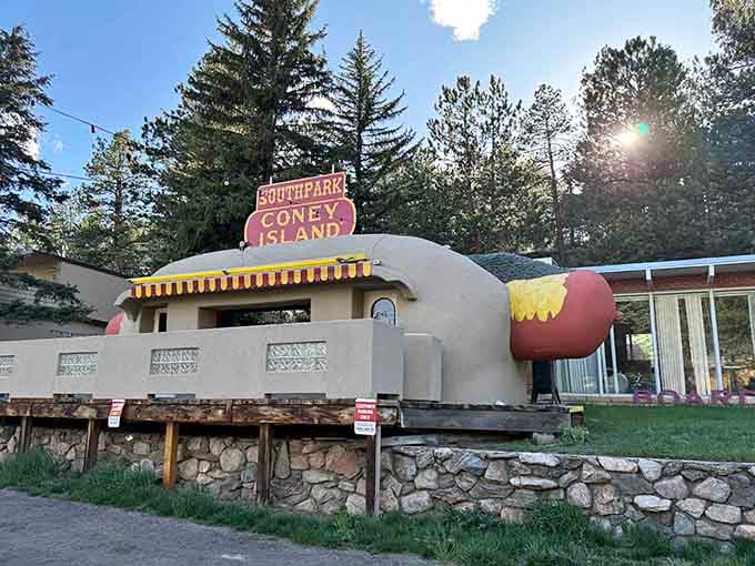 That's not a mirage shimmering on Highway 285, that's your lunch destination shaped like a giant hot dog.
